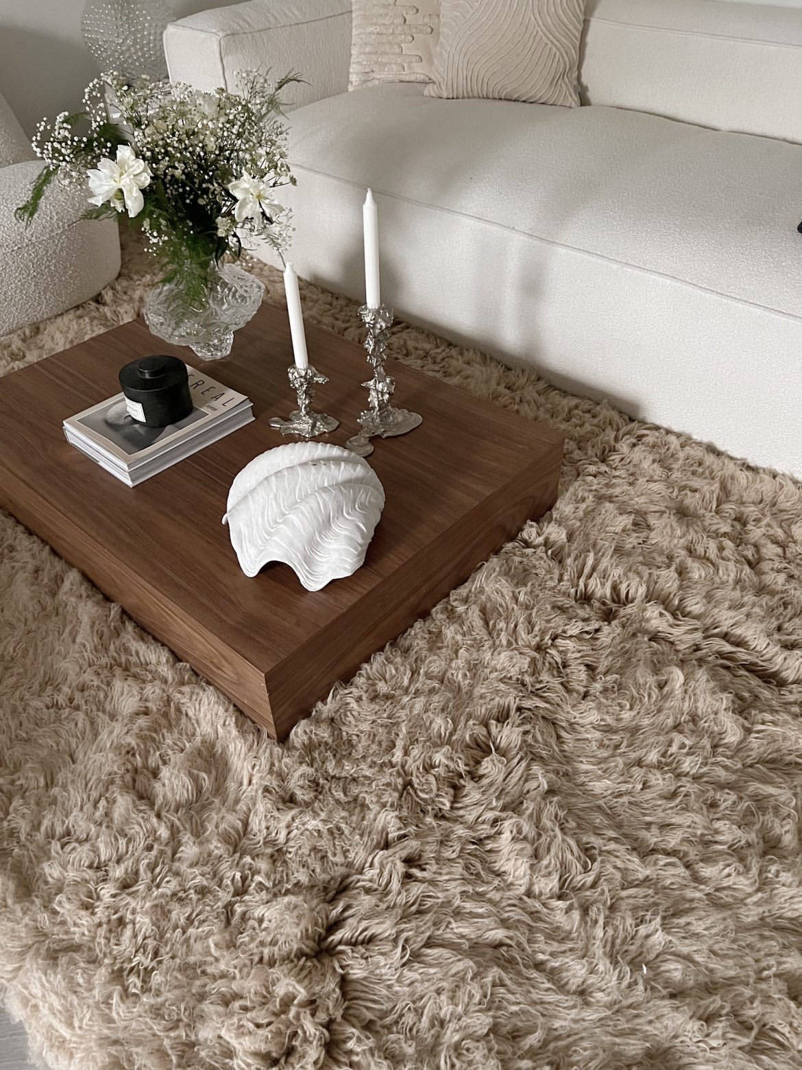 Köp vår matta Fluffy Flokati med fri frakt på Sleepo.se - Sleepo